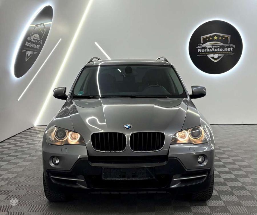 Grey BMW X5 2009 in Marijampole, with an engine capacity of 2.99 L and mileage of 222 thousand km for 9350 €, photo 17 on AUTOMOTO.COM.LV