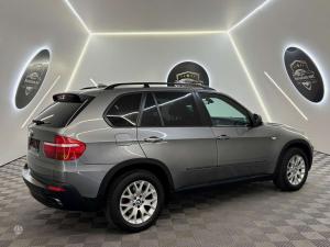 Grey BMW X5 2009 in Marijampole, with an engine capacity of 2.99 L and mileage of 222 thousand km for 9350 €, photo 18 on AUTOMOTO.COM.LV
