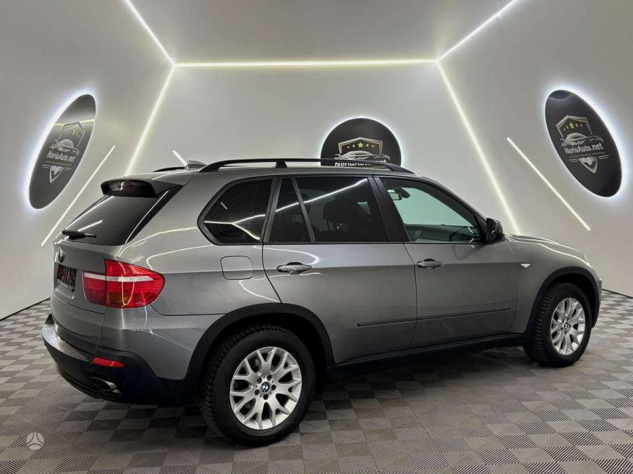 Grey BMW X5 2009 in Marijampole, with an engine capacity of 2.99 L and mileage of 222 thousand km for 9350 €, photo 18 on AUTOMOTO.COM.LV