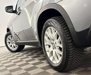 Grey BMW X5 2009 in Marijampole, with an engine capacity of 2.99 L and mileage of 222 thousand km for 9350 €, photo 21 on AUTOMOTO.COM.LV