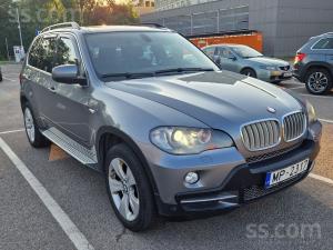 Pelēks BMW X5 2009 Rīga, ar dzinēja tilpumu 3.00 L un nobraukumu 297 tūkst. km par 8750 €, foto  vietnē AUTOMOTO.COM.LV