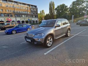 Pelēks BMW X5 2009 Rīga, ar dzinēja tilpumu 3.00 L un nobraukumu 297 tūkst. km par 8750 €, foto 3 vietnē AUTOMOTO.COM.LV