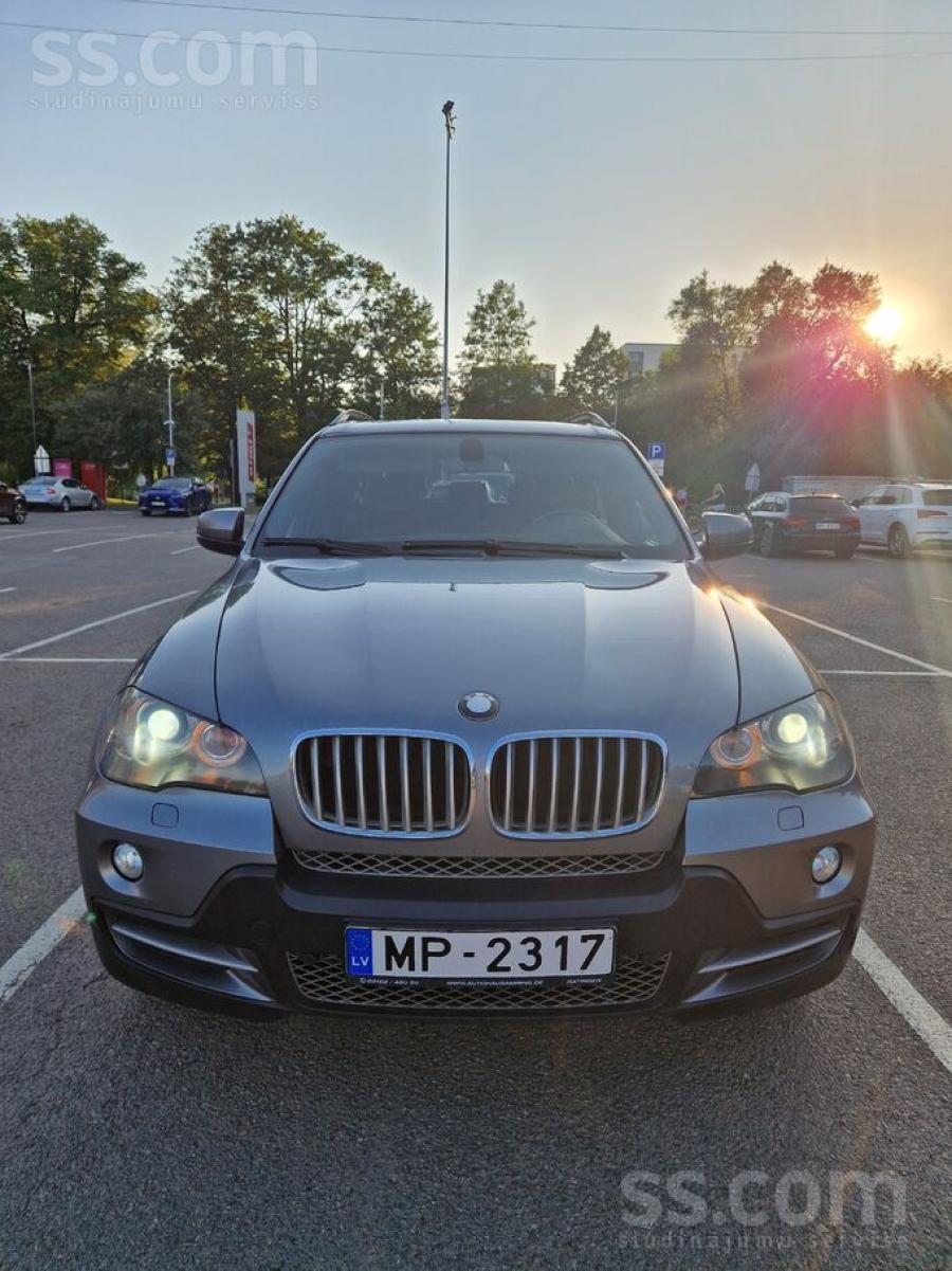 Pelēks BMW X5 2009 Rīga, ar dzinēja tilpumu 3.00 L un nobraukumu 297 tūkst. km par 8750 €, foto 6 vietnē AUTOMOTO.COM.LV