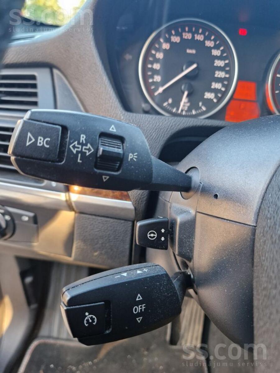 Pelēks BMW X5 2009 Rīga, ar dzinēja tilpumu 3.00 L un nobraukumu 297 tūkst. km par 8750 €, foto 18 vietnē AUTOMOTO.COM.LV