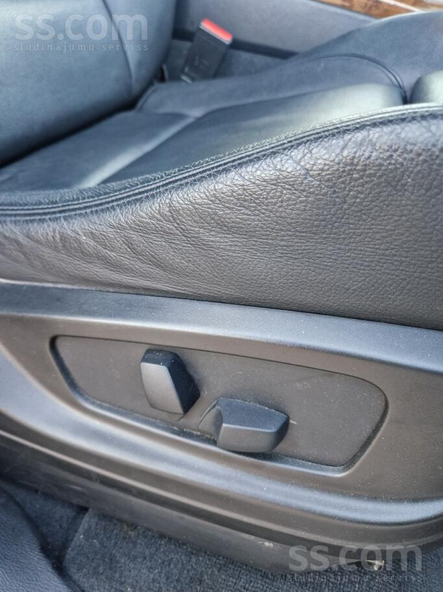 Pelēks BMW X5 2009 Rīga, ar dzinēja tilpumu 3.00 L un nobraukumu 297 tūkst. km par 8750 €, foto 21 vietnē AUTOMOTO.COM.LV