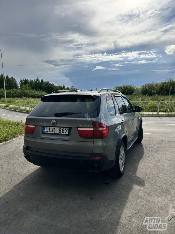 Grey BMW X5 2009 in Siauliai, with an engine capacity of 3.00 L and mileage of 191 thousand km for 5500 €, photo 3 on AUTOMOTO.COM.LV