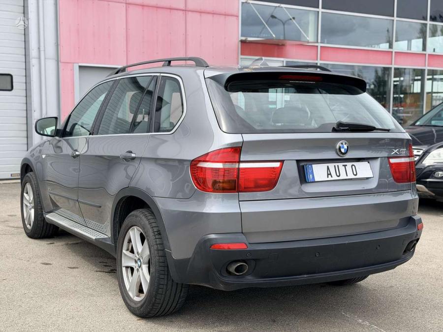 Pelēks BMW X5 2009 Tauragė, ar dzinēja tilpumu 2.99 L un nobraukumu 200 tūkst. km par 5499 €, foto 7 vietnē AUTOMOTO.COM.LV