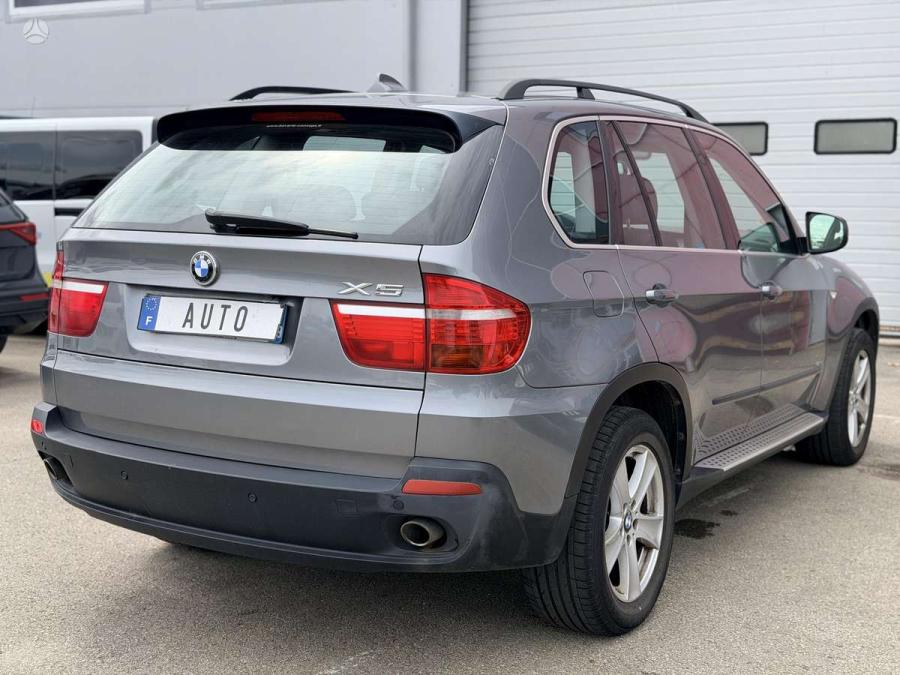 Pelēks BMW X5 2009 Tauragė, ar dzinēja tilpumu 2.99 L un nobraukumu 200 tūkst. km par 5499 €, foto 9 vietnē AUTOMOTO.COM.LV