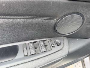 Pelēks BMW X5 2009 Tauragė, ar dzinēja tilpumu 2.99 L un nobraukumu 200 tūkst. km par 5499 €, foto 13 vietnē AUTOMOTO.COM.LV