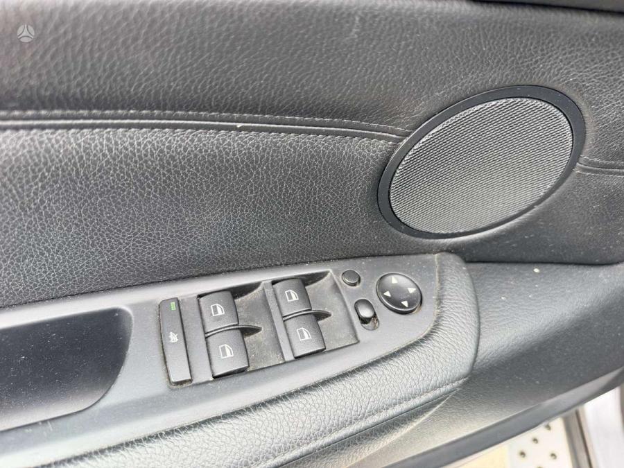 Pelēks BMW X5 2009 Tauragė, ar dzinēja tilpumu 2.99 L un nobraukumu 200 tūkst. km par 5499 €, foto 13 vietnē AUTOMOTO.COM.LV