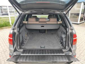 Grey BMW X5 2009 in Klaipeda, with an engine capacity of 2.99 L and mileage of 390 thousand km for 7200 €, photo 14 on AUTOMOTO.COM.LV