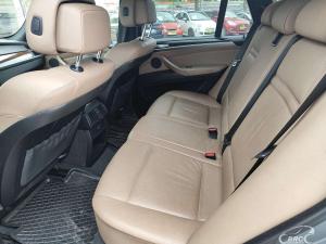 Grey BMW X5 2009 in Klaipeda, with an engine capacity of 2.99 L and mileage of 390 thousand km for 7200 €, photo 17 on AUTOMOTO.COM.LV