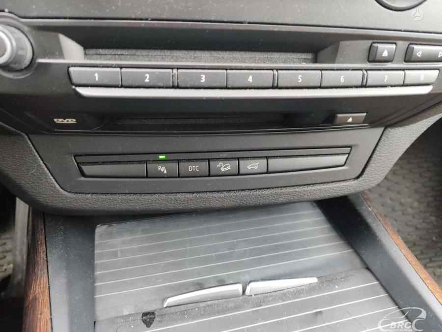 Grey BMW X5 2009 in Klaipeda, with an engine capacity of 2.99 L and mileage of 390 thousand km for 7200 €, photo 41 on AUTOMOTO.COM.LV