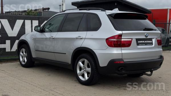 Pelēks BMW X5 2009 Liepāja, ar dzinēja tilpumu 3.00 L un nobraukumu 393 tūkst. km par 7500 €, foto 6 vietnē AUTOMOTO.COM.LV