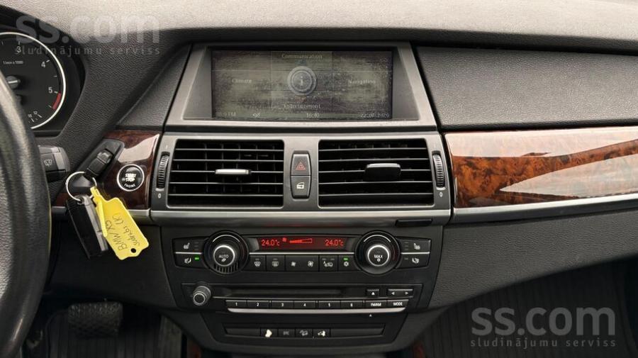 Pelēks BMW X5 2009 Liepāja, ar dzinēja tilpumu 3.00 L un nobraukumu 393 tūkst. km par 7500 €, foto 15 vietnē AUTOMOTO.COM.LV