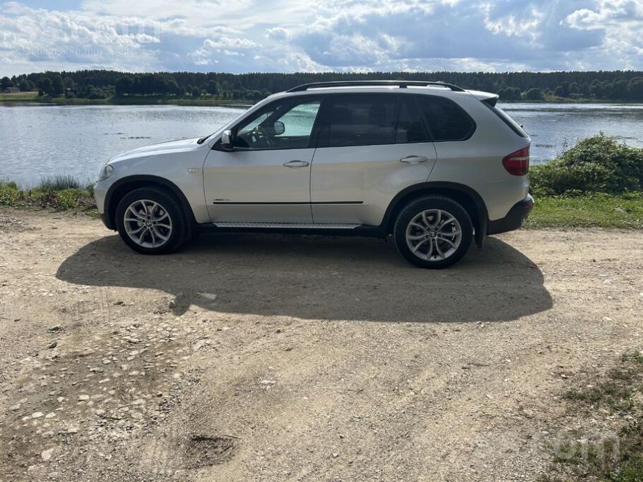 Pelēks BMW X5 2009 Rīga, ar dzinēja tilpumu 3.00 L un nobraukumu 300 tūkst. km par 10850 €, foto 8 vietnē AUTOMOTO.COM.LV