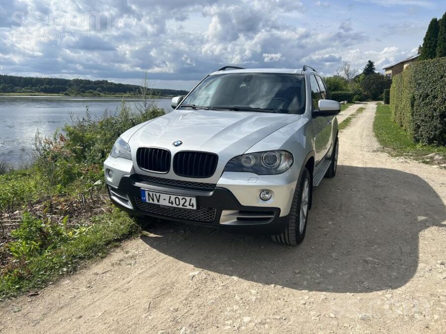 Pelēks BMW X5 2009 Rīga, ar dzinēja tilpumu 3.00 L un nobraukumu 300 tūkst. km par 10850 €, foto 10 vietnē AUTOMOTO.COM.LV