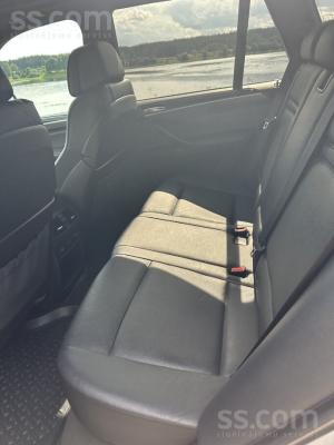 Pelēks BMW X5 2009 Rīga, ar dzinēja tilpumu 3.00 L un nobraukumu 300 tūkst. km par 10850 €, foto 12 vietnē AUTOMOTO.COM.LV