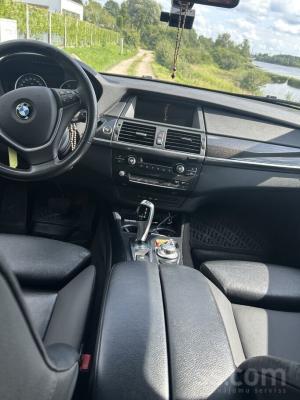 Pelēks BMW X5 2009 Rīga, ar dzinēja tilpumu 3.00 L un nobraukumu 300 tūkst. km par 10850 €, foto 15 vietnē AUTOMOTO.COM.LV