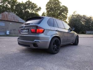 Pelēks BMW X5 2009 Kauņa, ar dzinēja tilpumu 2.99 L un nobraukumu 433 tūkst. km par 6000 €, foto 8 vietnē AUTOMOTO.COM.LV
