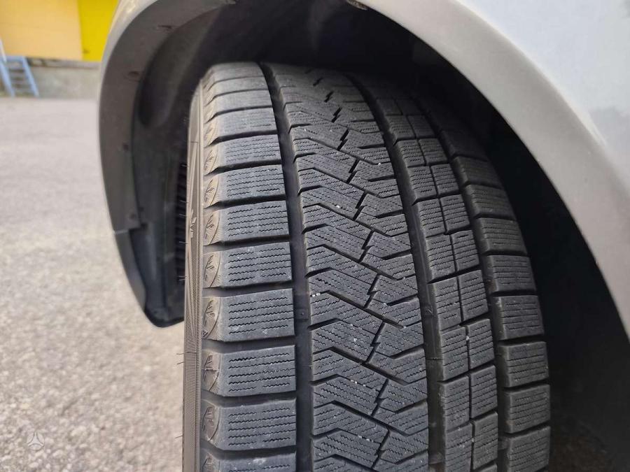 Pelēks BMW X5 2009 Kauņa, ar dzinēja tilpumu 2.99 L un nobraukumu 433 tūkst. km par 6000 €, foto 11 vietnē AUTOMOTO.COM.LV