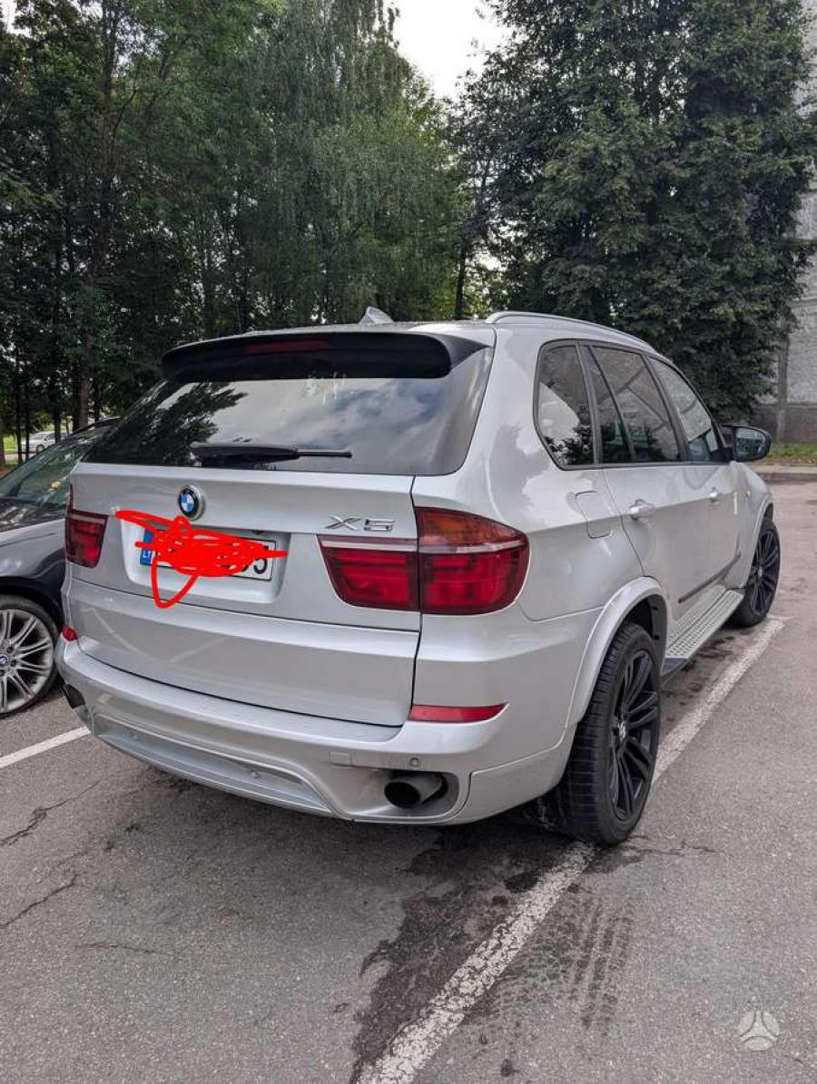 Pelēks BMW X5 2009 Kauņa, ar dzinēja tilpumu 3.50 L un nobraukumu 245 tūkst. km par 9000 €, foto 1 vietnē AUTOMOTO.COM.LV