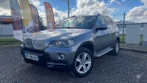 Grey BMW X5 2009 in Marijampole, with an engine capacity of 2.99 L and mileage of 222 thousand km for 8550 €, photo  on AUTOMOTO.COM.LV