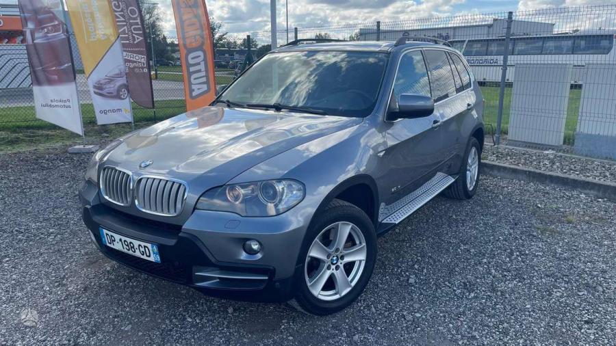 Grey BMW X5 2009 in Marijampole, with an engine capacity of 2.99 L and mileage of 222 thousand km for 8550 €, photo 7 on AUTOMOTO.COM.LV