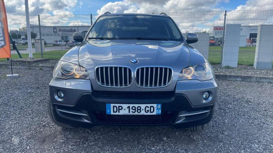 Grey BMW X5 2009 in Marijampole, with an engine capacity of 2.99 L and mileage of 222 thousand km for 8550 €, photo 15 on AUTOMOTO.COM.LV