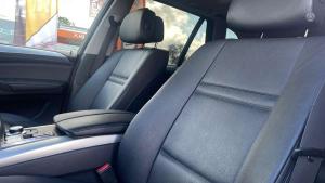Grey BMW X5 2009 in Marijampole, with an engine capacity of 2.99 L and mileage of 222 thousand km for 8550 €, photo 17 on AUTOMOTO.COM.LV