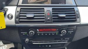 Grey BMW X5 2009 in Marijampole, with an engine capacity of 2.99 L and mileage of 222 thousand km for 8550 €, photo 28 on AUTOMOTO.COM.LV