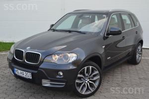 Grey BMW X5 2009 in Riga, with an engine capacity of 3.00 L and mileage of 258 thousand km for 10950 €, photo  on AUTOMOTO.COM.LV