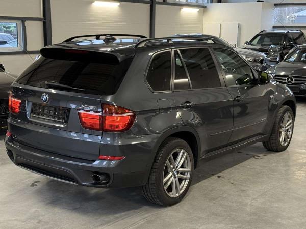 Pelēks BMW X5 2010 Marijampole, ar dzinēja tilpumu 2.99 L un nobraukumu 264 tūkst. km par 10999 €, foto 11 vietnē AUTOMOTO.COM.LV