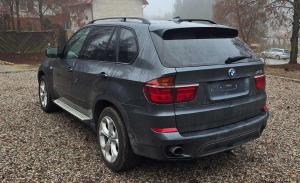 Grey BMW X5 2010 in Raseiniai, with an engine capacity of 2.99 L and mileage of 295 thousand km for 7900 €, photo 2 on AUTOMOTO.COM.LV