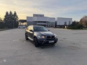 Grey BMW X5 2010 in Alytus, with an engine capacity of 2.98 L and mileage of 246 thousand km for 5500 €, photo 2 on AUTOMOTO.COM.LV