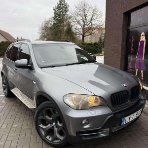 Grey BMW X5 2010 in Kaisiadorys, with an engine capacity of 3.00 L and mileage of 358 thousand km for 7650 €, photo 15 on AUTOMOTO.COM.LV