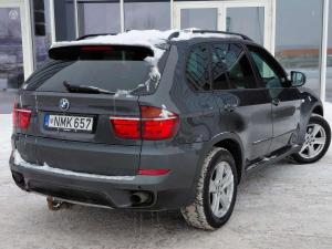 Pelēks BMW X5 2010 Viļņa, ar dzinēja tilpumu 2.99 L un nobraukumu 314 tūkst. km par 9800 €, foto 6 vietnē AUTOMOTO.COM.LV