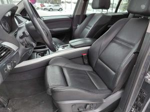Pelēks BMW X5 2010 Viļņa, ar dzinēja tilpumu 2.99 L un nobraukumu 314 tūkst. km par 9800 €, foto 8 vietnē AUTOMOTO.COM.LV