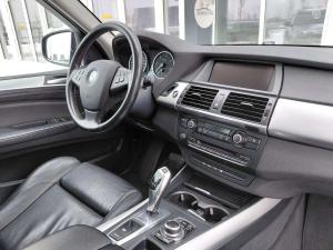 Pelēks BMW X5 2010 Viļņa, ar dzinēja tilpumu 2.99 L un nobraukumu 314 tūkst. km par 9800 €, foto 14 vietnē AUTOMOTO.COM.LV