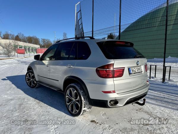 Grey BMW X5 2010 in Tartu, with an engine capacity of 3.00 L and mileage of 315 thousand km for 9499 €, photo 4 on AUTOMOTO.COM.LV