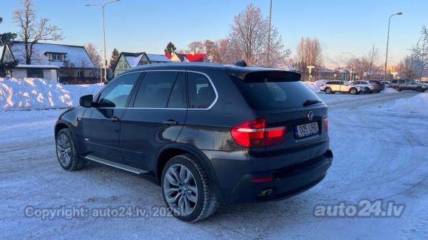 Grey BMW X5 2010 in Tallinn, with an engine capacity of 3.00 L and mileage of 229 thousand km for 13500 €, photo 5 on AUTOMOTO.COM.LV