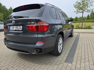 Pelēks BMW X5 2010 Jelgava, ar dzinēja tilpumu 3.00 L un nobraukumu 306 tūkst. km par 9850 €, foto 6 vietnē AUTOMOTO.COM.LV