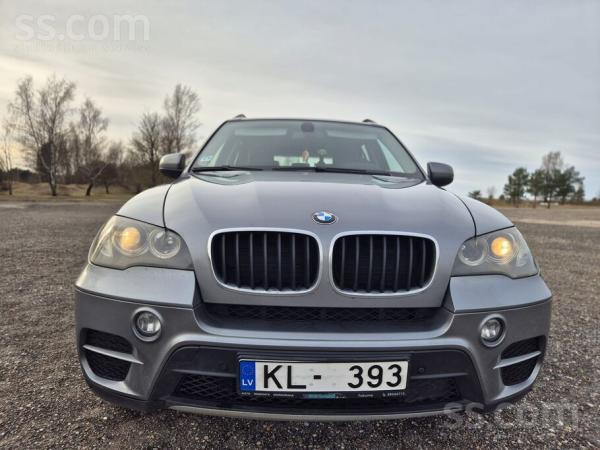 Pelēks BMW X5 2010 Kuldīga, ar dzinēja tilpumu 3.00 L un nobraukumu 370 tūkst. km par 9900 €, foto 2 vietnē AUTOMOTO.COM.LV