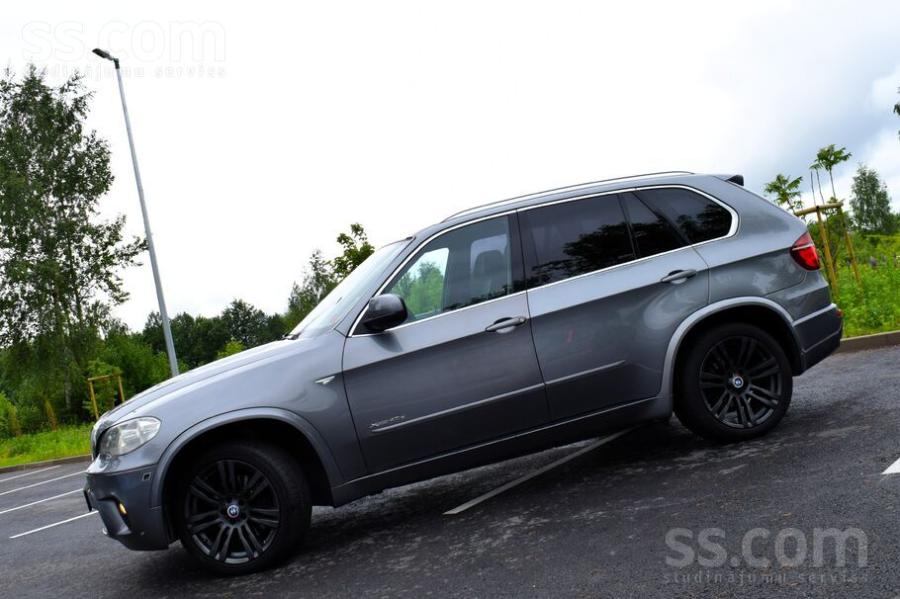 Pelēks BMW X5 2010 Rīga, ar dzinēja tilpumu 3.00 L un nobraukumu 358 tūkst. km par 12490 €, foto 5 vietnē AUTOMOTO.COM.LV