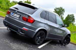 Pelēks BMW X5 2010 Rīga, ar dzinēja tilpumu 3.00 L un nobraukumu 358 tūkst. km par 12490 €, foto 8 vietnē AUTOMOTO.COM.LV
