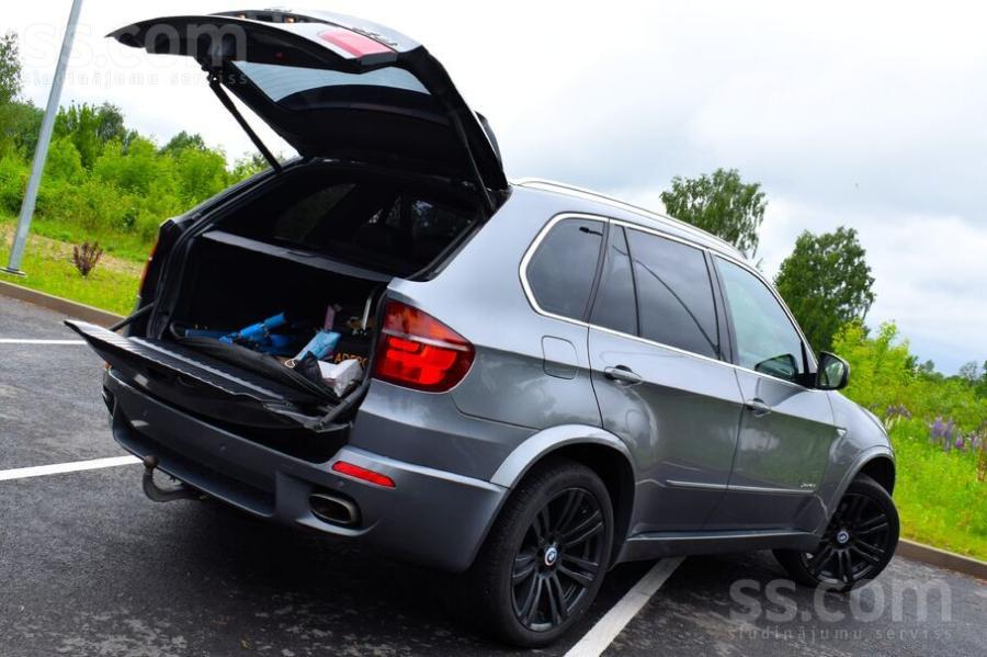 Pelēks BMW X5 2010 Rīga, ar dzinēja tilpumu 3.00 L un nobraukumu 358 tūkst. km par 12490 €, foto 10 vietnē AUTOMOTO.COM.LV