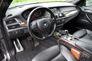 Pelēks BMW X5 2010 Rīga, ar dzinēja tilpumu 3.00 L un nobraukumu 358 tūkst. km par 12490 €, foto 11 vietnē AUTOMOTO.COM.LV