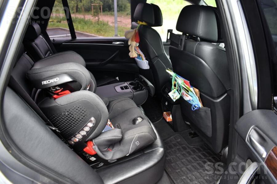 Pelēks BMW X5 2010 Rīga, ar dzinēja tilpumu 3.00 L un nobraukumu 358 tūkst. km par 12490 €, foto 14 vietnē AUTOMOTO.COM.LV
