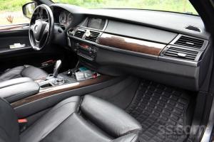 Pelēks BMW X5 2010 Rīga, ar dzinēja tilpumu 3.00 L un nobraukumu 358 tūkst. km par 12490 €, foto 15 vietnē AUTOMOTO.COM.LV