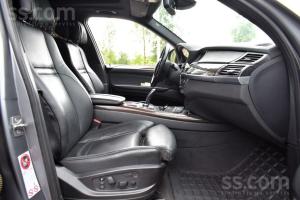Pelēks BMW X5 2010 Rīga, ar dzinēja tilpumu 3.00 L un nobraukumu 358 tūkst. km par 12490 €, foto 16 vietnē AUTOMOTO.COM.LV